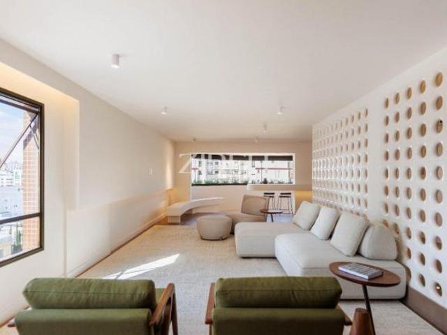 APARTAMENTO À VENDA NO EDIFÍCIO PATRAS, 3 SUÍTES NO BIGORRILHO