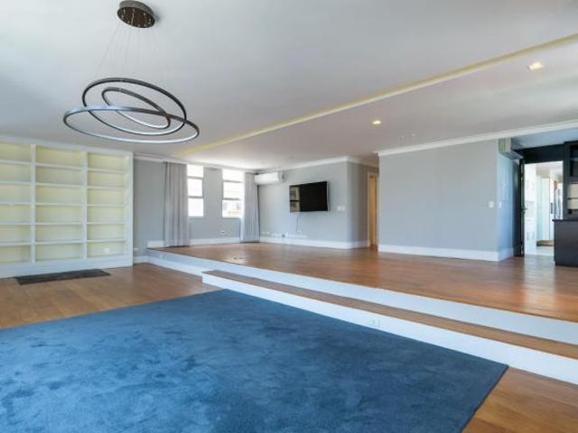 Apartamento à venda no Edifício Planalto na Cerqueira César em São Paulo SP