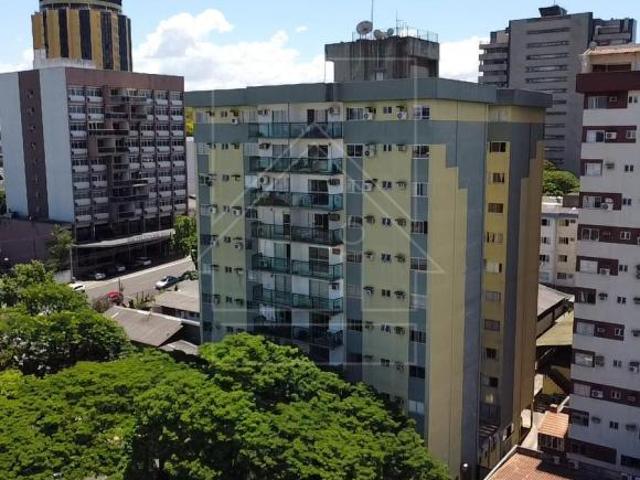 Apartamento à venda no Edifício Prof. Bernardo Litzinger em Foz do Iguaçu