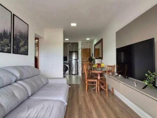 Apartamento à Venda no Edifício Ravenna | 2 dormitórios | Sacada | 2 vagas | Bai