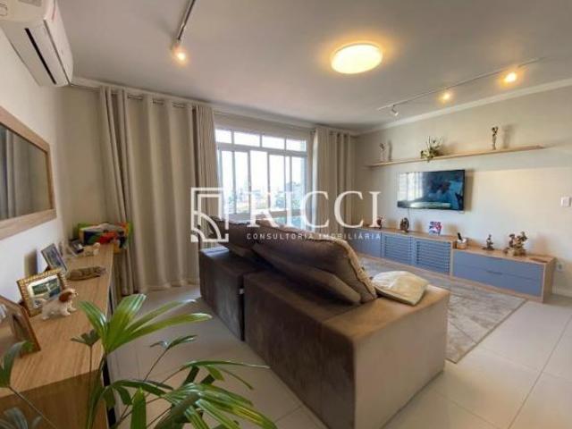 Apartamento à venda no Embaré