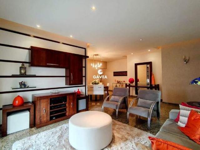 Apartamento à venda no Embaré em Santos