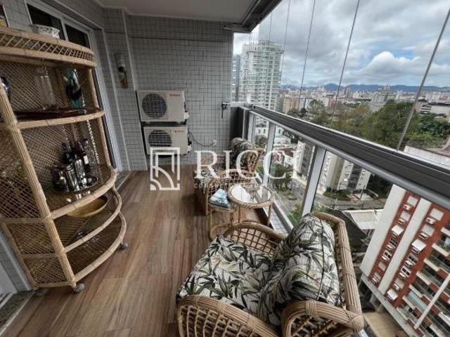 Apartamento a Venda no Embaré Lazer Completo