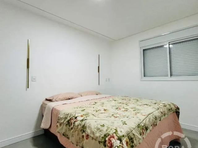 Apartamento a venda no Embaré quadra da Praia