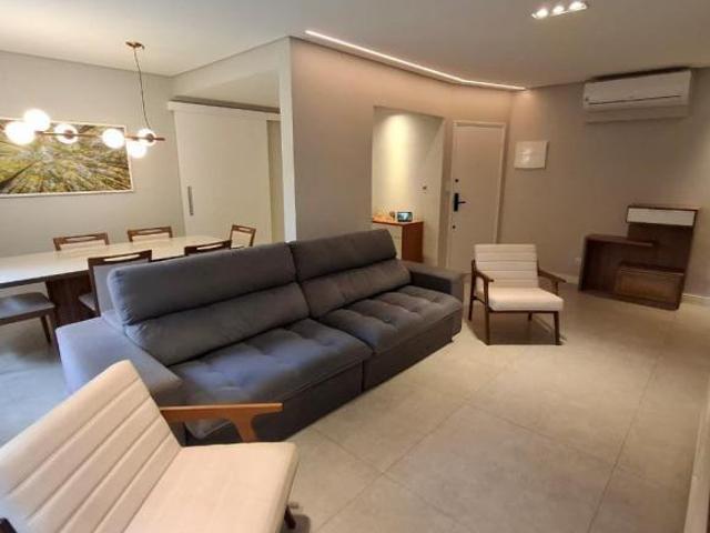 Apartamento à venda no Embaré Santos SP