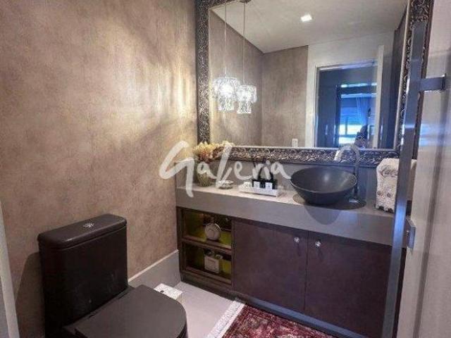 Apartamento à venda no Espaço Cerâmica 4 suítes
