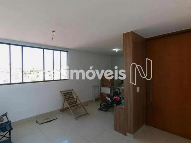 Apartamento à venda no Floramar