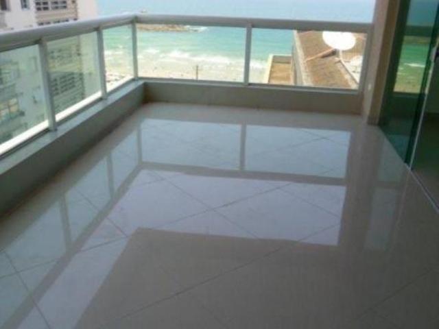 Apartamento à venda no Guarujá na Praia das Pitangueiras