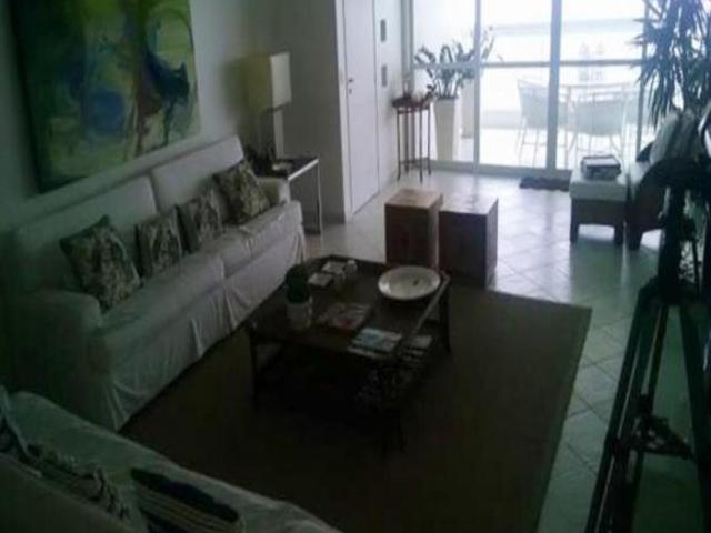 Apartamento à venda no Guarujá na Praia das Pitangueiras