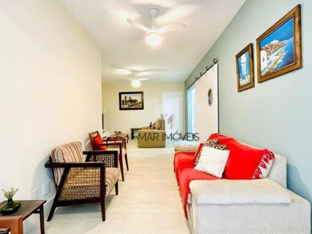 Apartamento à venda no Guarujá, na praia das Pitangueiras, quadra do mar, sacada, 01 vaga de garage