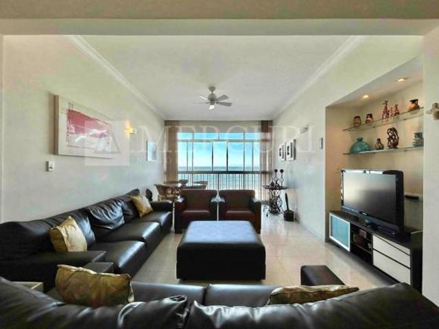 Apartamento à venda no Guarujá, Pitangueiras, 4 Suítes, Frente Mar e Amplo Mercuri Imóveis Guarujá