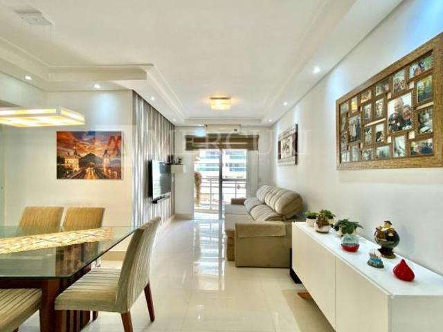 Apartamento à venda no Guarujá, Praia das Pitangueiras, 3 Quartos, Sendo 1 Suíte e Sacada Mercuri