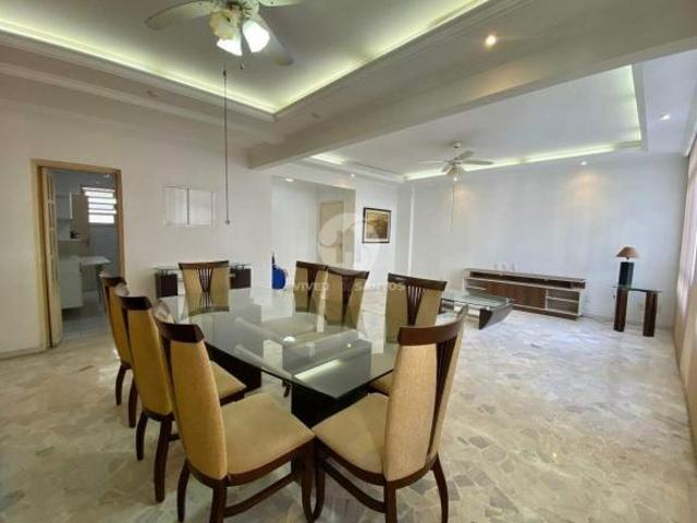Apartamento à venda no Gonzaga 140 m² 2 Dormitórios 1 Suíte próximo à praia
