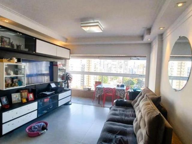 Apartamento a venda no Gonzaga em andar alto em edifício com lazer completo