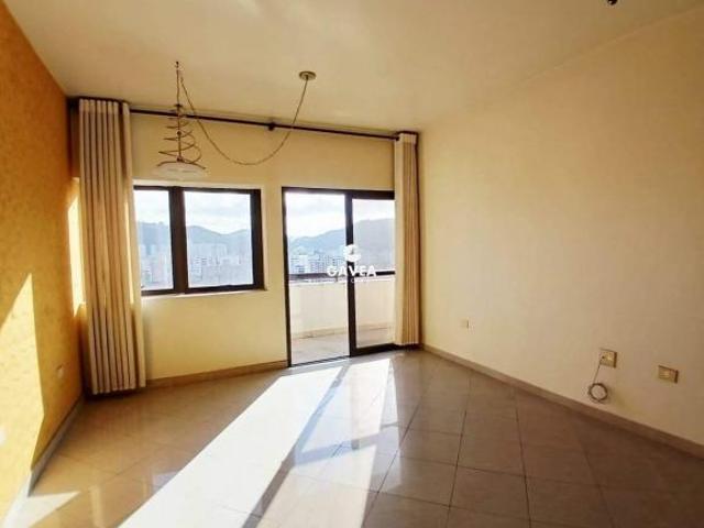 Apartamento à venda no Gonzaga em Santos