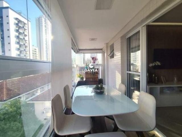 Apartamento à venda no Gonzaga em Santos