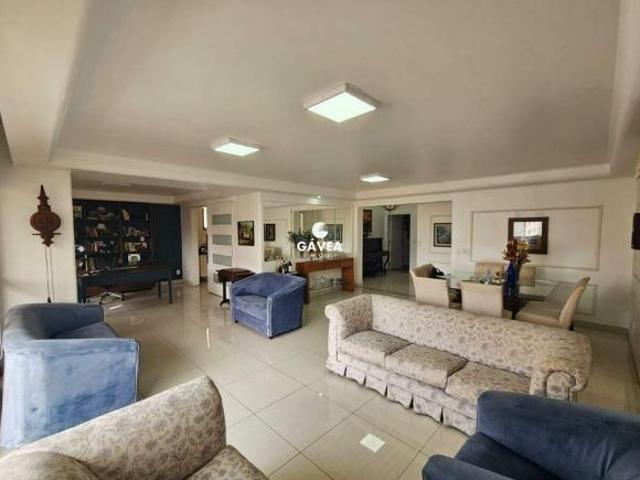 Apartamento à venda no Gonzaga em Santos