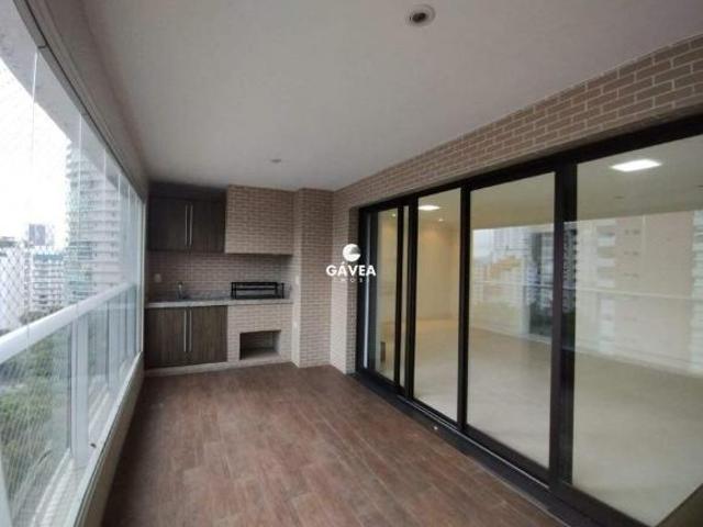 Apartamento à venda no Gonzaga em Santos
