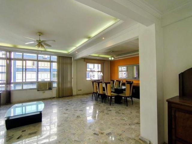 Apartamento à venda no Gonzaga em Santos