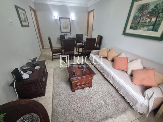 Apartamento a venda no Gonzaga em Santos, 2 dormitórios
