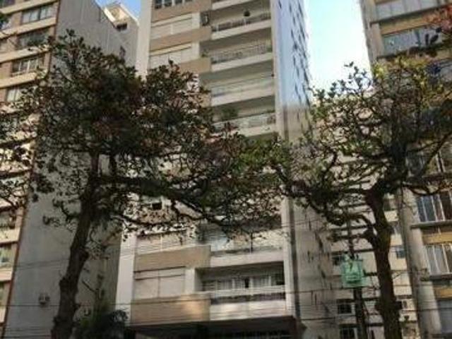 Apartamento à venda no Gonzaga em Santos – 3 dormitórios, 107m², a meia quadra da praia