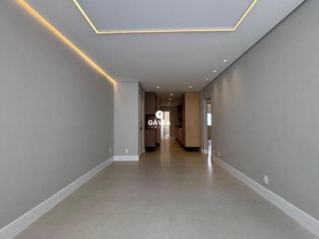 Apartamento à venda no Gonzaga em Santos