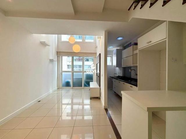Apartamento à venda no Gonzaga em Santos