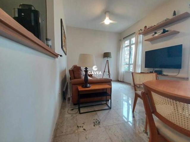 Apartamento à venda no Gonzaga em Santos