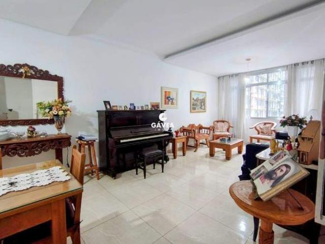 Apartamento à venda no Gonzaga em Santos