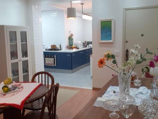 Apartamento à venda no Gonzaga em Santos
