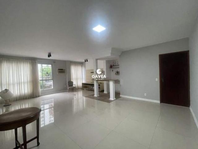 Apartamento à venda no Gonzaga em Santos