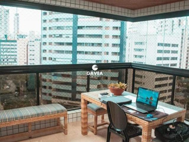 Apartamento à venda no Gonzaga em Santos