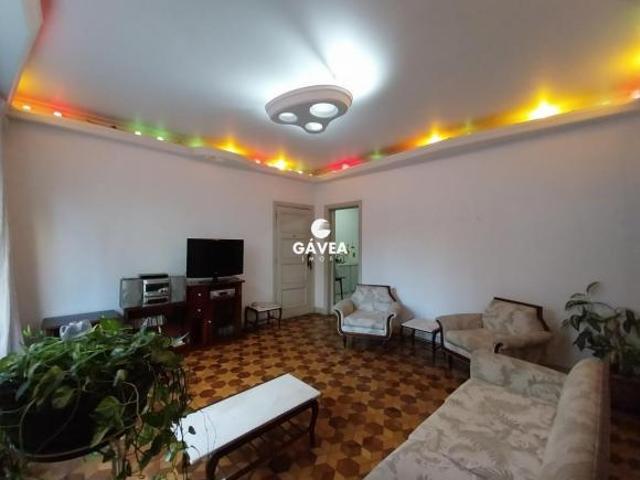Apartamento à venda no Gonzaga em Santos