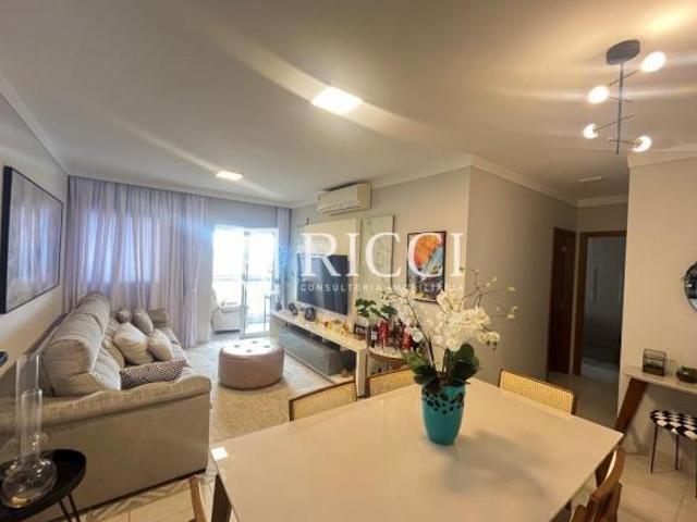 Apartamento à venda no Gonzaga, Santos SP: 2 quartos, 1 suíte, 1 sala, 2 banheiros, 1 vaga de garage