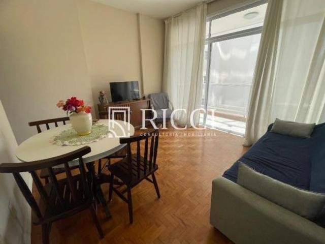 Apartamento à venda no Gonzaga, Santos SP: 2 quartos, 2 salas, 2 banheiros, 85 m² de área!