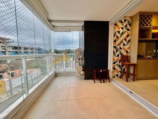 Apartamento a venda no Itaguá em Ubatuba SP, 3 dormitórios, próximo da orla, localização previligiad