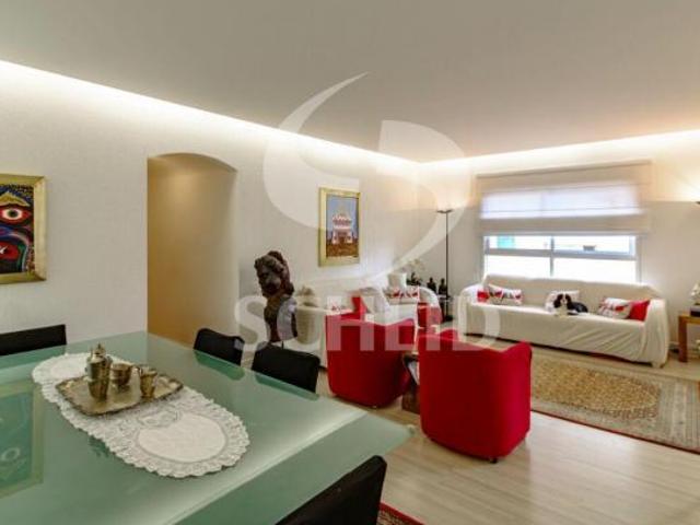 Apartamento a venda no Itaim Bibi 3 dormitórios, 1 suíte. 145 m²