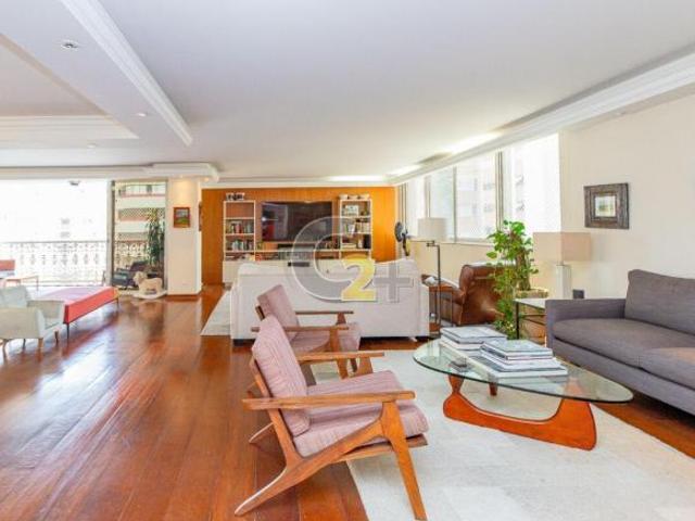 Apartamento à venda no Itaim Bibi, 3 quartos, 3 suítes, 3 vagas