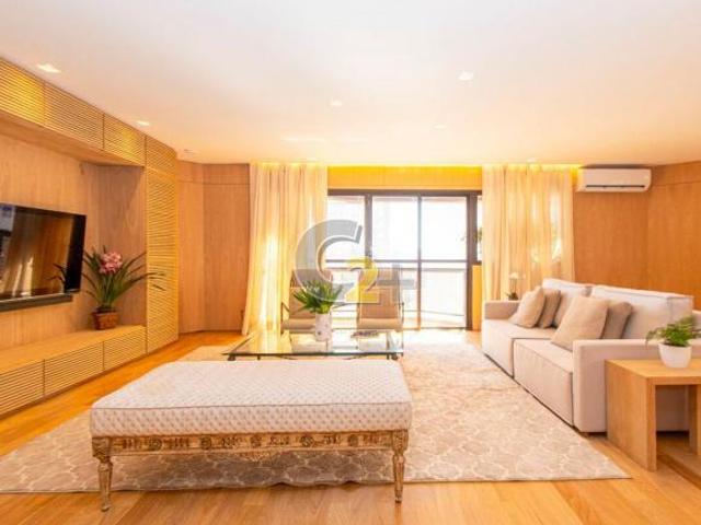 Apartamento à venda no Itaim Bibi, 3 quartos, 3 suítes, 3 vagas