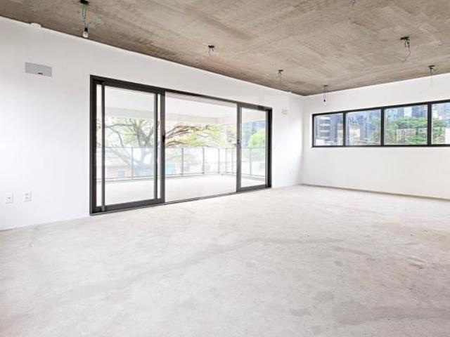 Apartamento à venda no Itaim Bibi