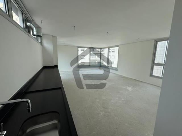 Apartamento à Venda no Itaim Bibi