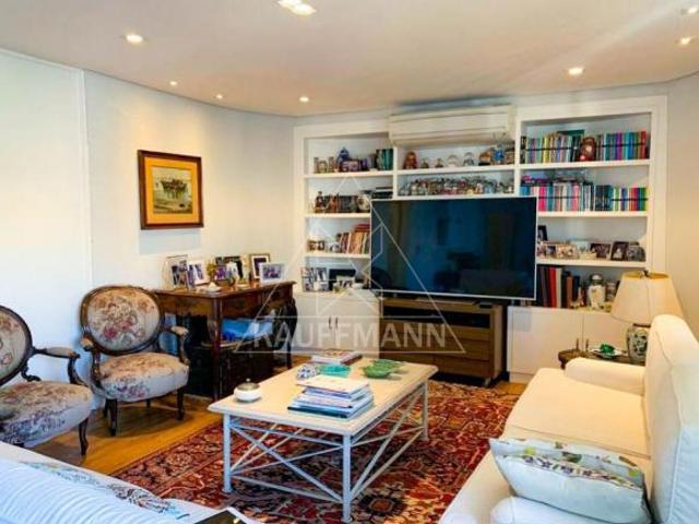 Apartamento à Venda no Itaim Bibi: 4 quartos 2 vagas e 186m²útil