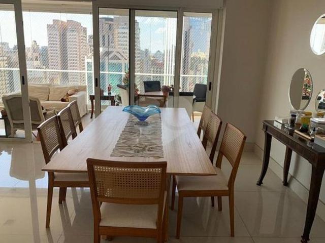 APARTAMENTO À VENDA NO ITAIM BIBI