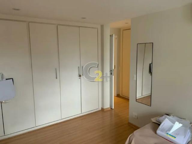 Apartamento à venda no Itaim Bibi com 4 suítes e 3 vagas