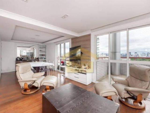 Apartamento à Venda no Itaim Bibi com 4 Quartos