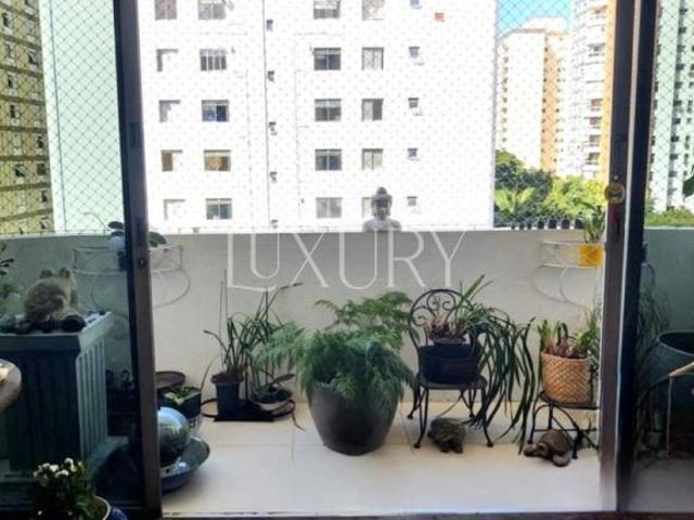 Apartamento à venda no Itaim, 190 m², 3 quartos sendo 1 suíte, 2 vagas