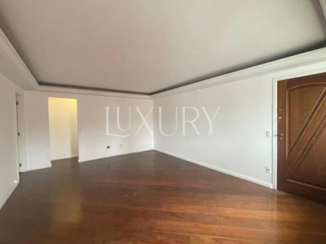 Apartamento à Venda no Itaim, 138 m², 3 quartos sendo 1 suíte, 1 vaga