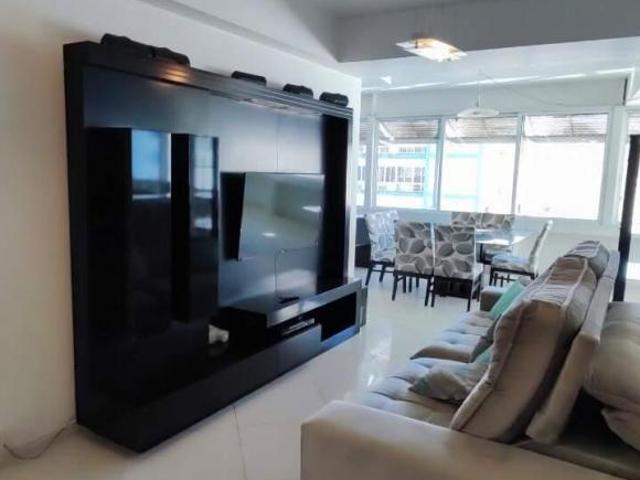 Apartamento à venda no Itararé em São Vicente