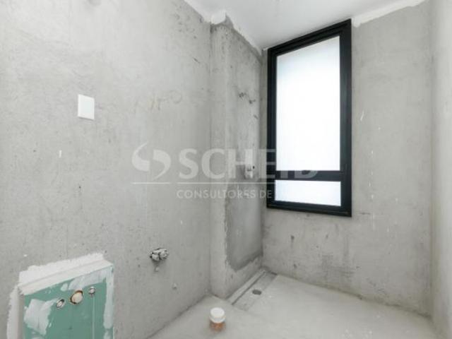 Apartamento á Venda no Ibirapuera com 231m², 3 quartos sendo 3 suítes, 4 vagas