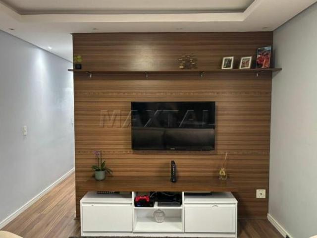 Apartamento à venda no Imirim, com 2 quartos, sala com varanda e 1 vaga